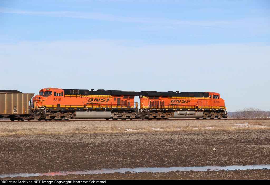 BNSF 5816 & BNSF 6246